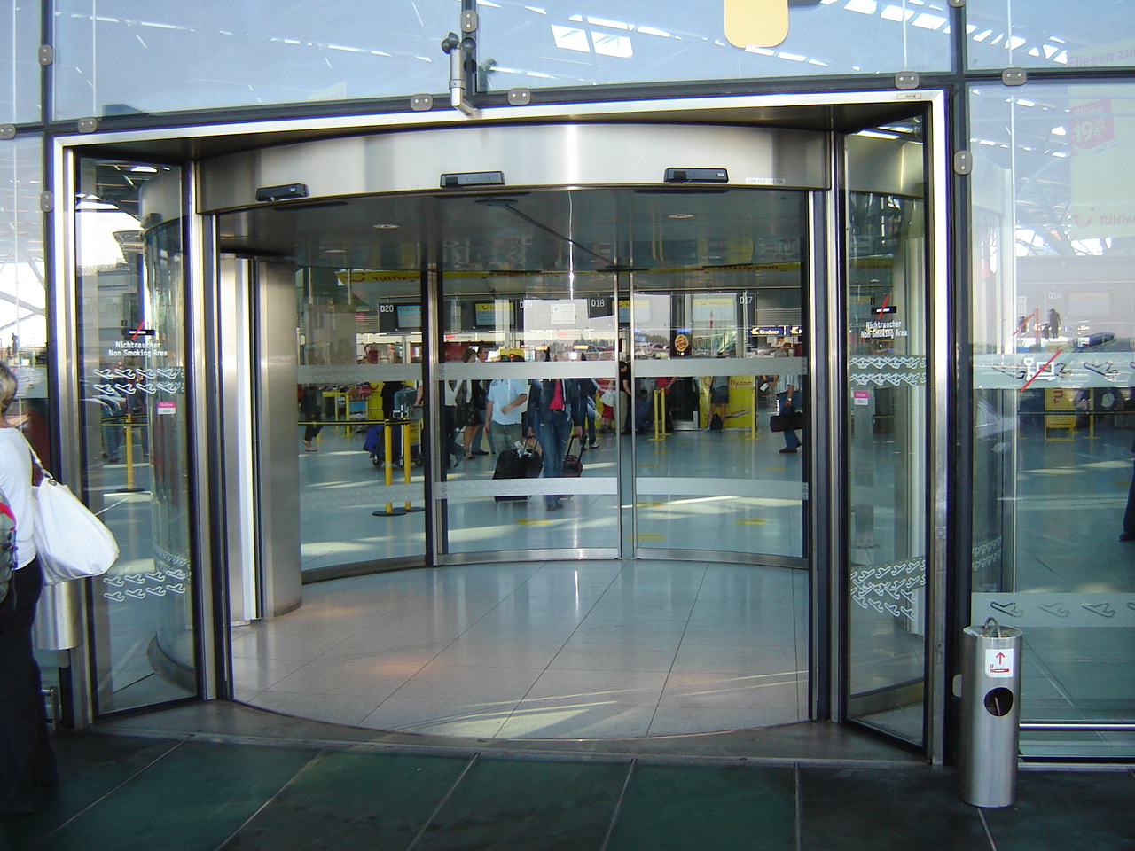 Automatic Sensor Glass Doors - Sunshine Interiors