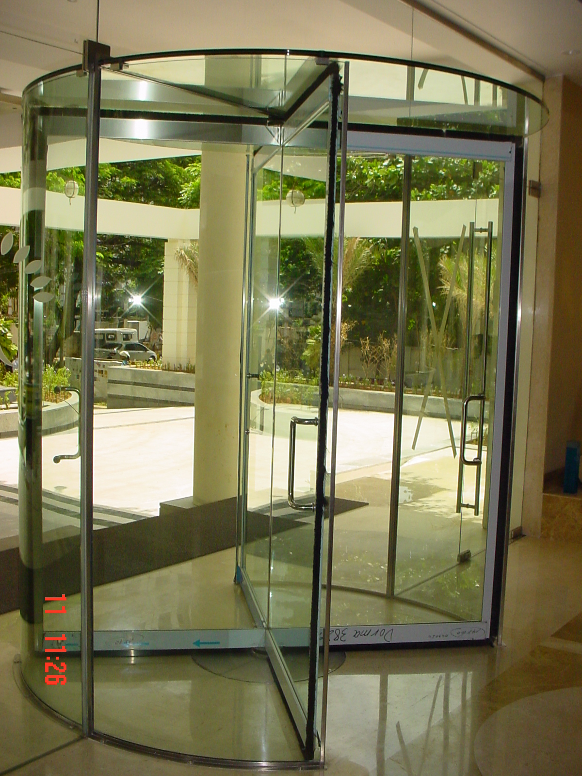 Automatic Sensor Glass Doors - Sunshine Interiors